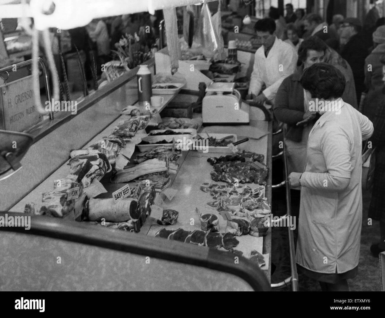 Market stall 1950s hi-res stock photography and images - Alamy