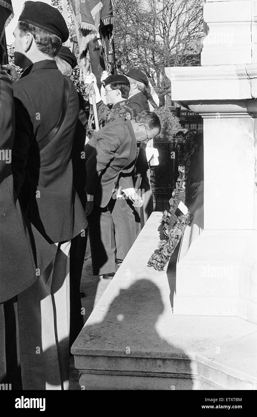 Frank cook hi-res stock photography and images - Alamy