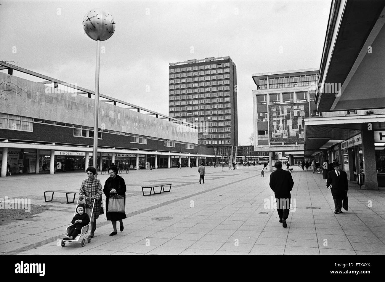 Basildon Town Centre, Essex. 2nd April 1969 Stock Photo: 84185099 - Alamy