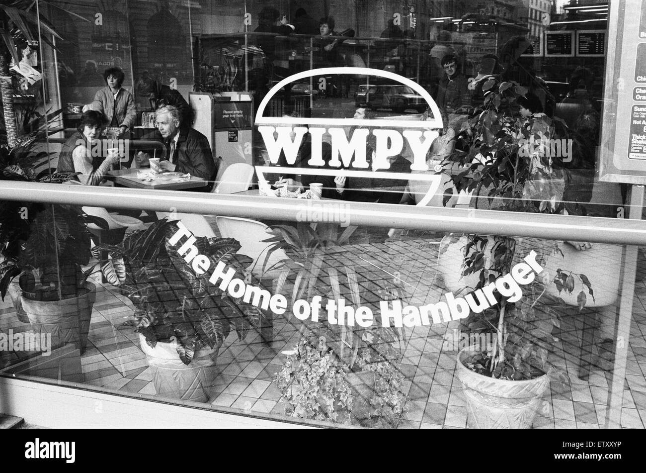 A burger restaurant Black and White Stock Photos & Images - Alamy