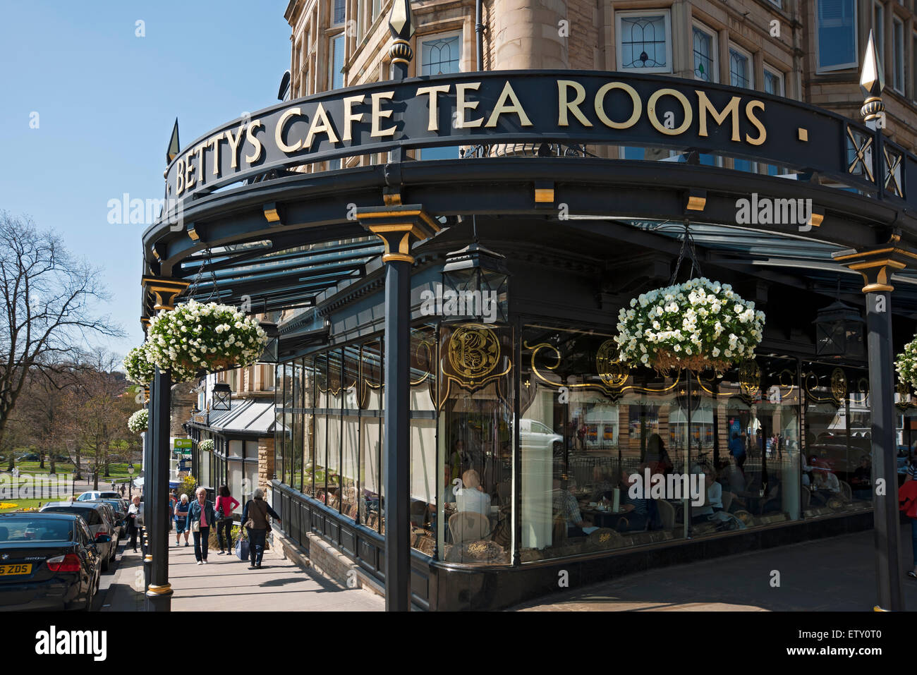 Betty's Tea Room Harrogate Stock Photos & Betty's Tea Room Harrogate ...