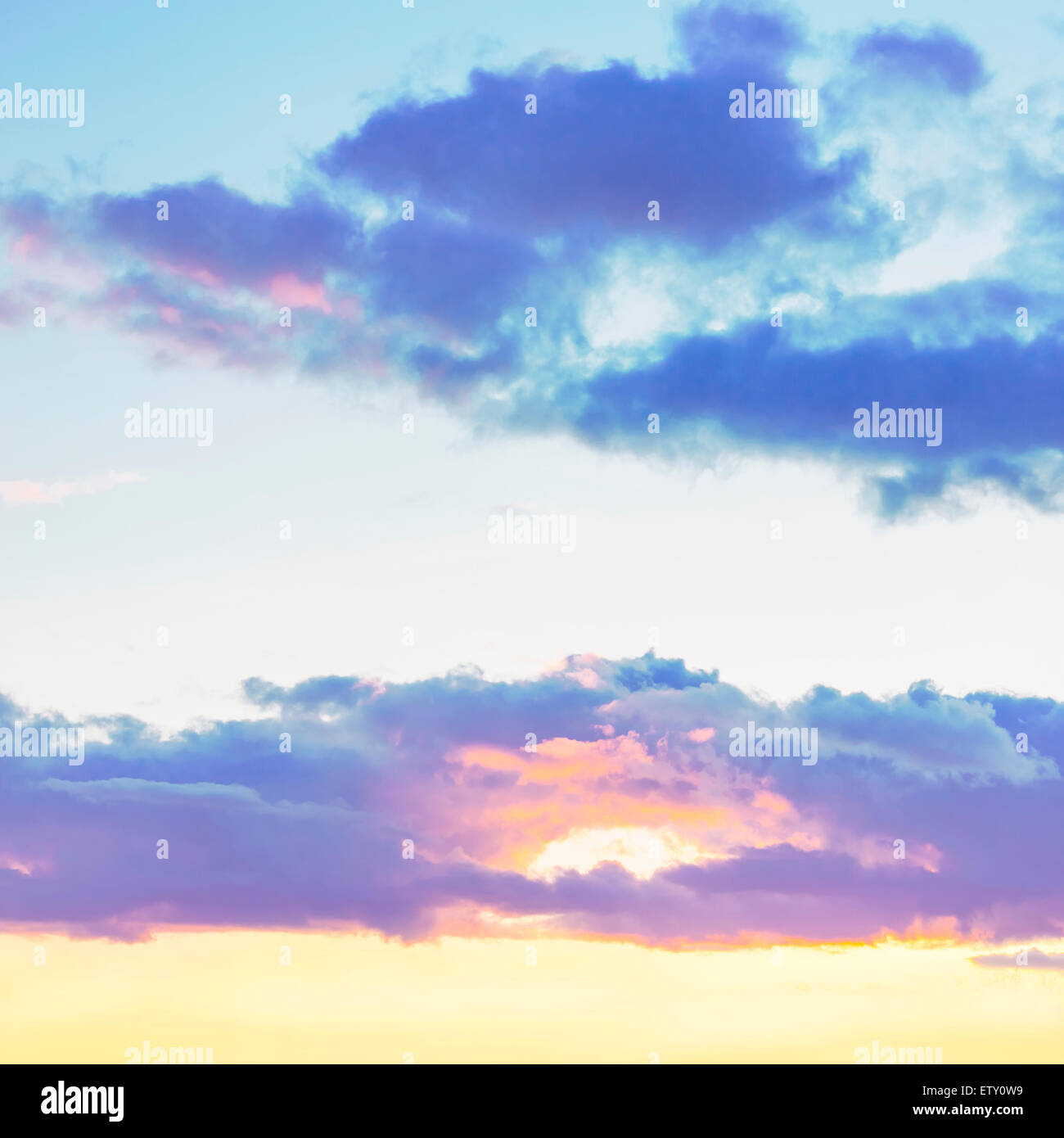 Simple square sunset hi-res stock photography and images - Alamy