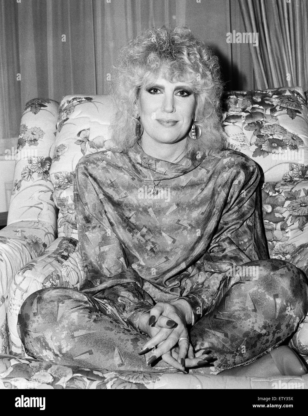 Dusty springfield 1985 Black and White Stock Photos & Images - Alamy