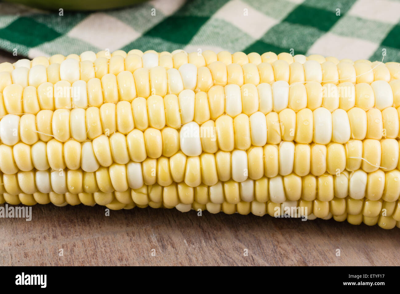 Fresh corn or maize showing kernels Stock Photo - Alamy