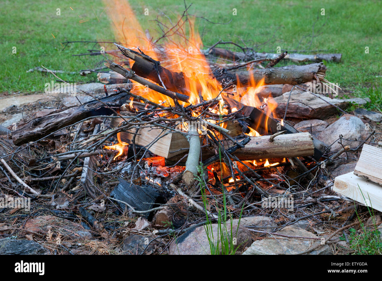 Fire camp fire outdoor wooden fire action hi-res stock photography and ...