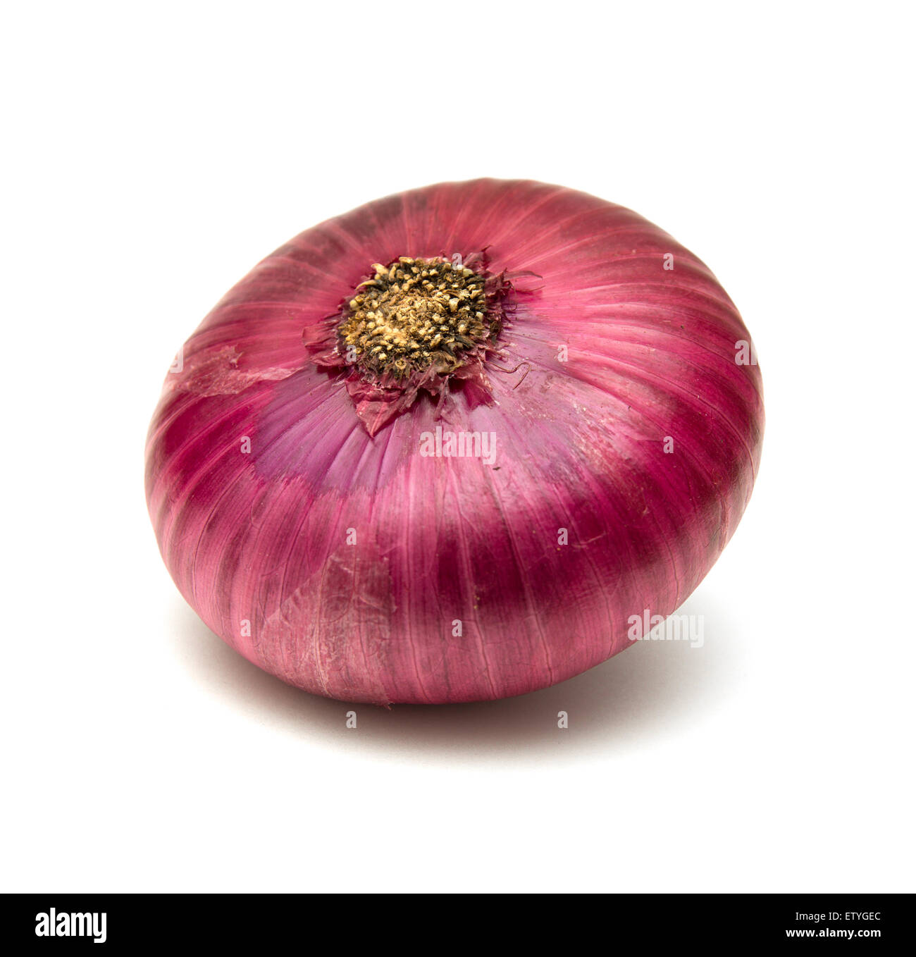 flat red onion isolated on white background Stock Photo - Alamy