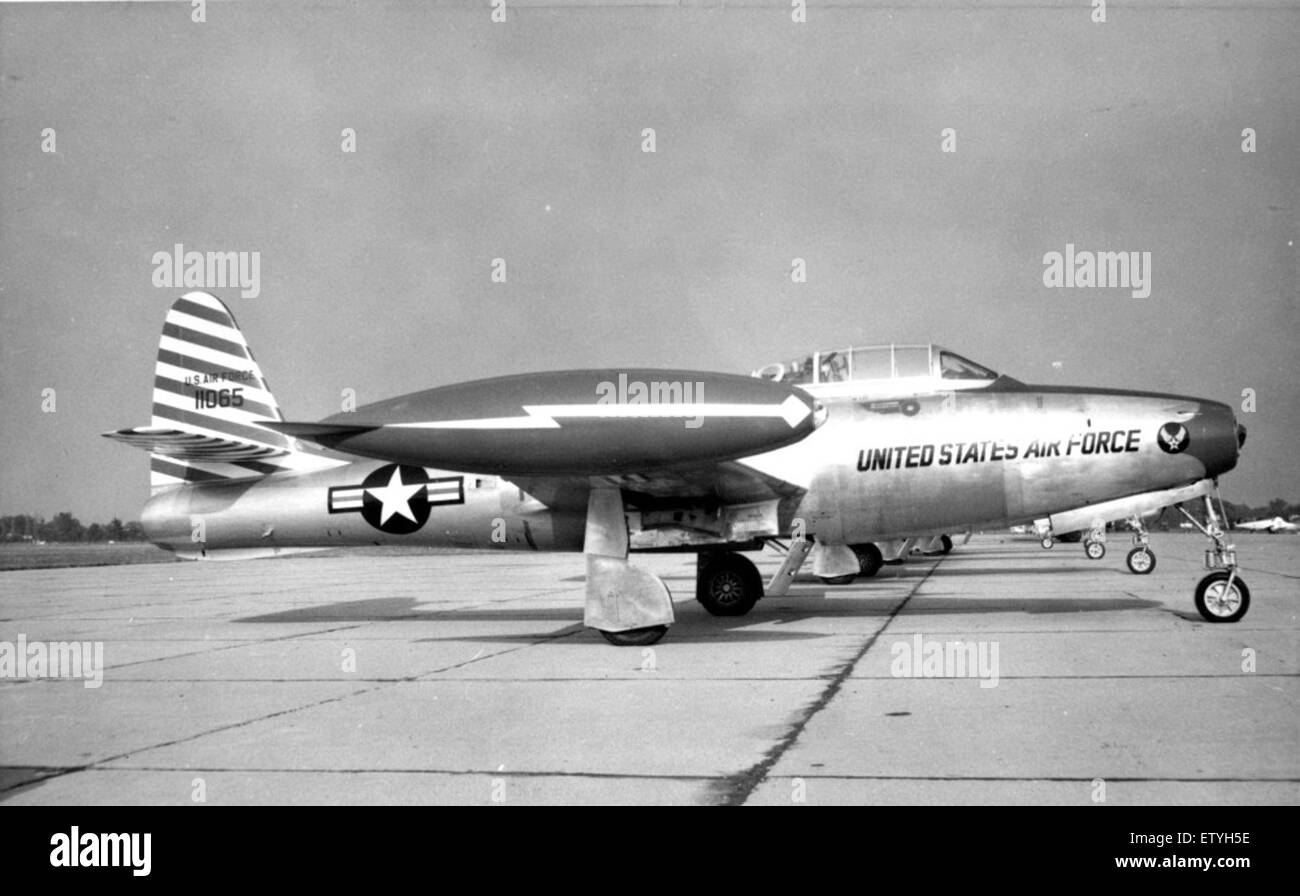 Context of war hi-res stock photography and images - Alamy