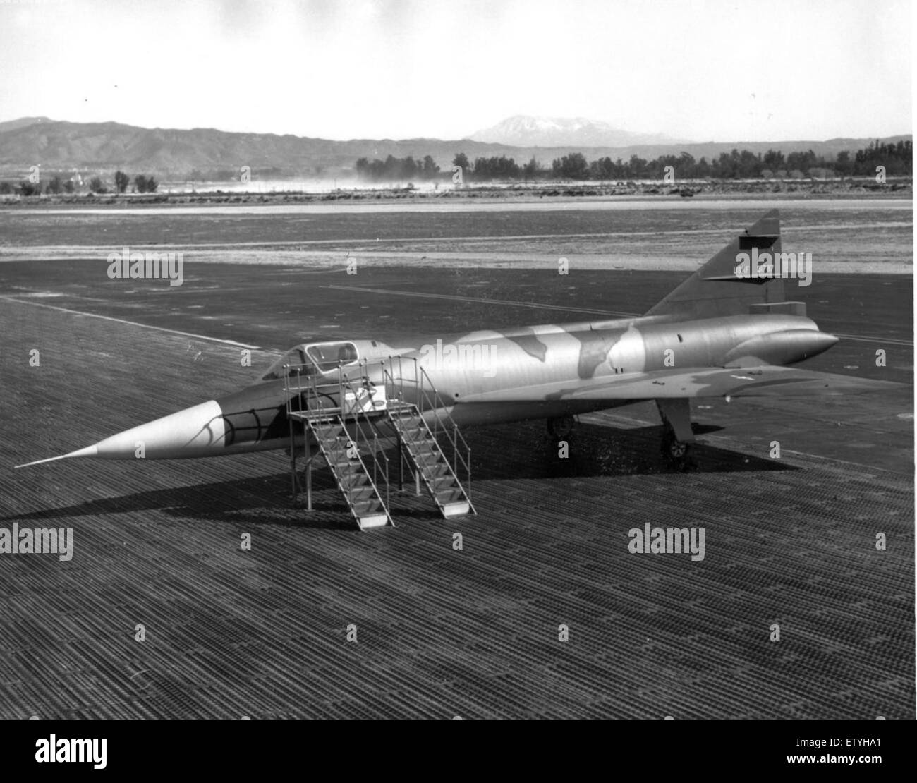 Interceptor missiles hi-res stock photography and images - Alamy