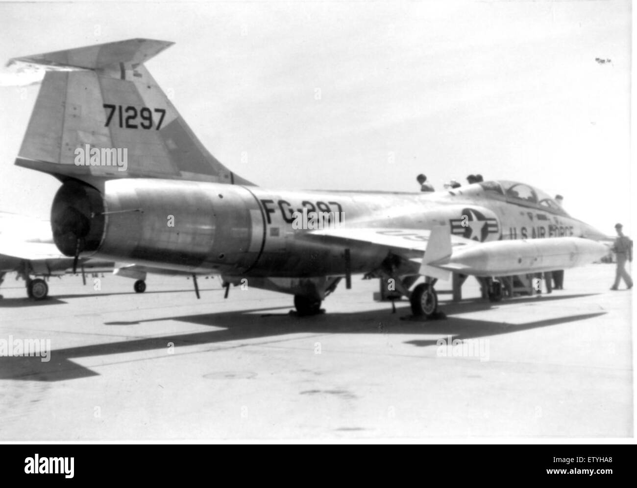 F 104b hi-res stock photography and images - Alamy