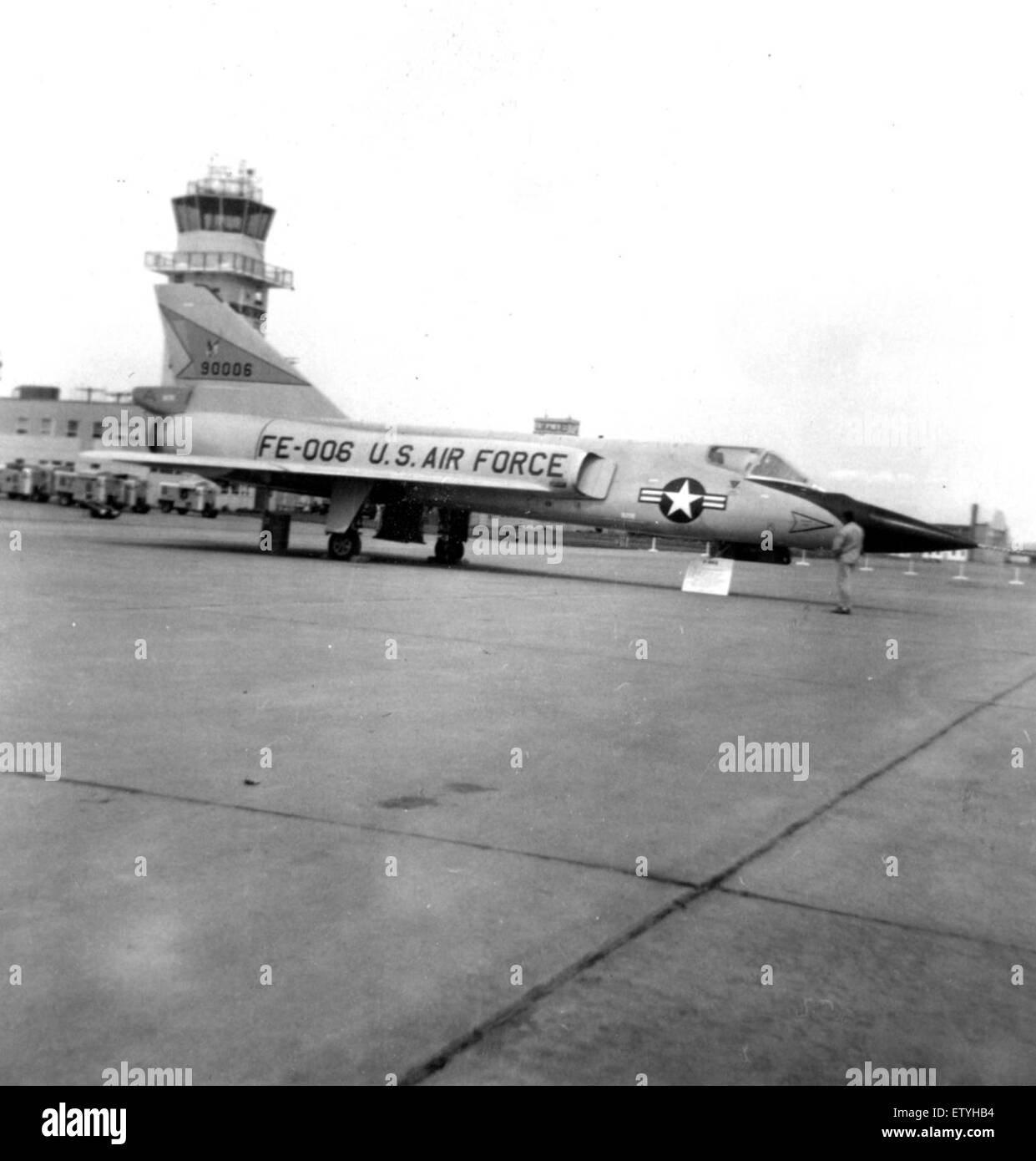 This image of the F-106 Delta Dart fighter aircraft provides a detailed ...