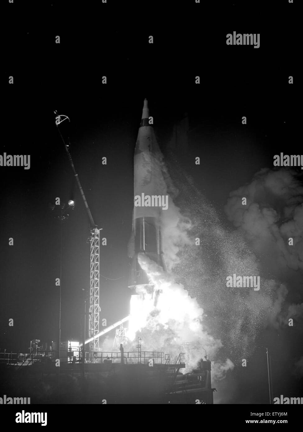 The launch of the Atlas 12E with the MK5 Re-entry Vehicle (RV ...