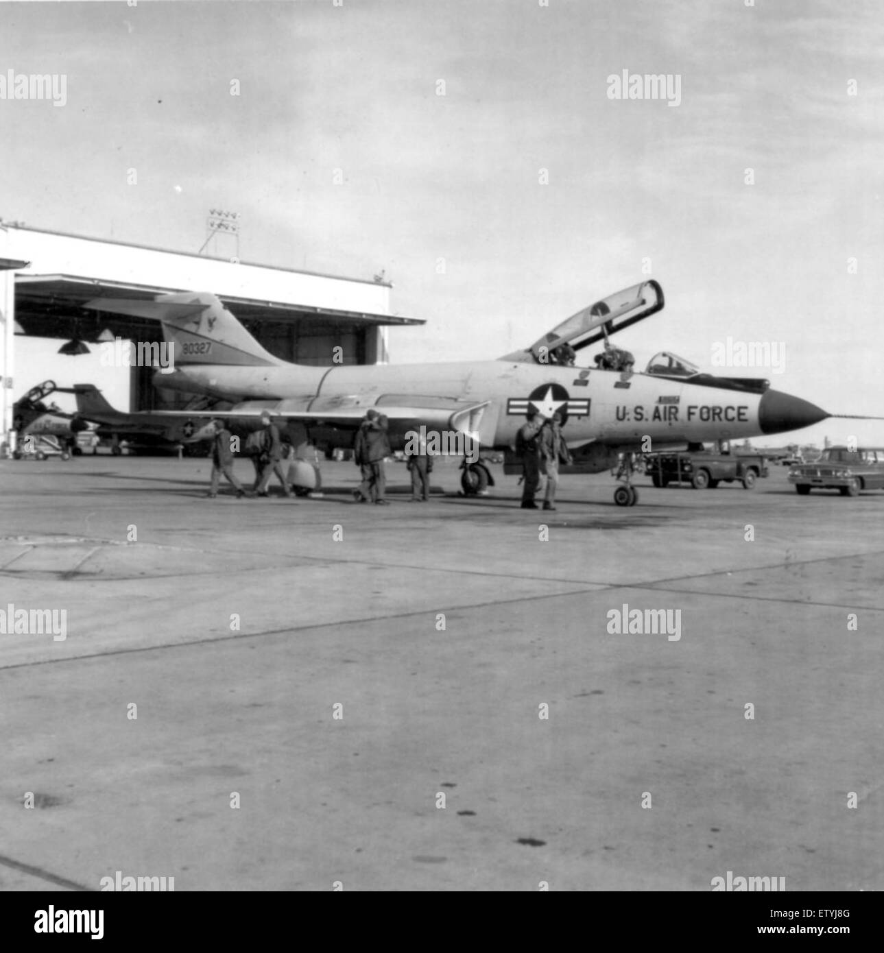 Mcdonnell f 101b voodoo hi-res stock photography and images - Alamy