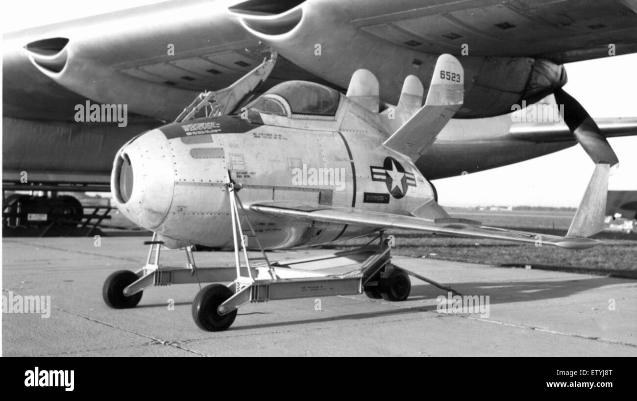 Xf 85 Black and White Stock Photos & Images - Alamy