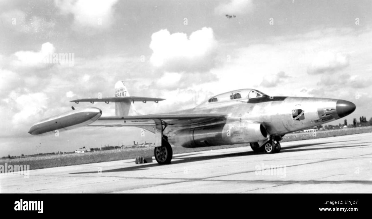 1950s jet aircraft hi-res stock photography and images - Alamy