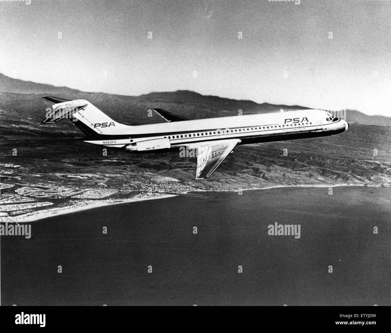 Pacific Southwest Airlines (PSA), McDeonnell Douglas DC-8 Stock Photo ...