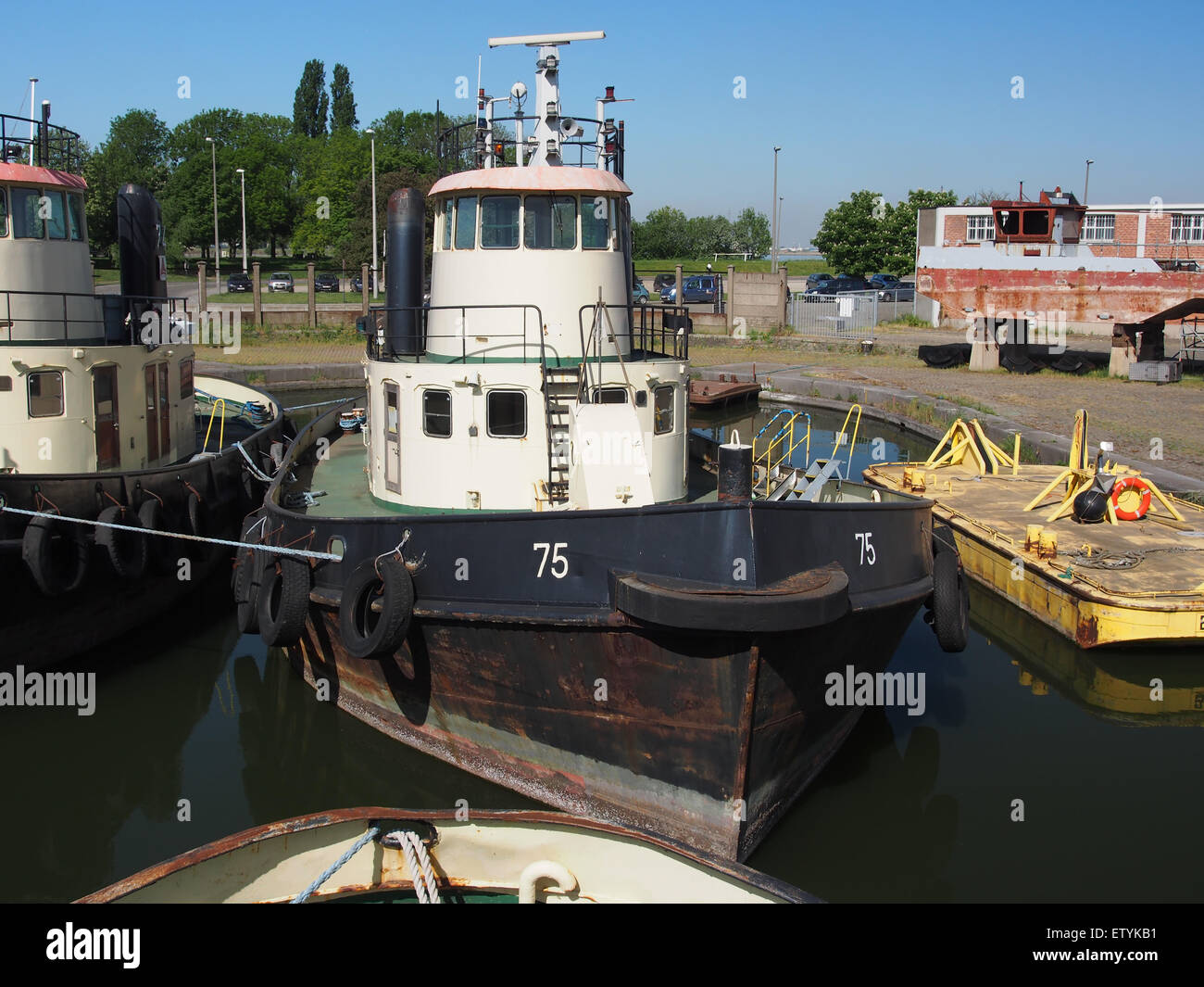 Tugboat propeller hi-res stock photography and images - Alamy