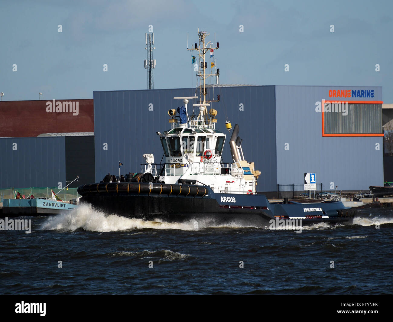 The Argus, IMO 9600762, is a tugboat operating in the Noordzeekanaal ...