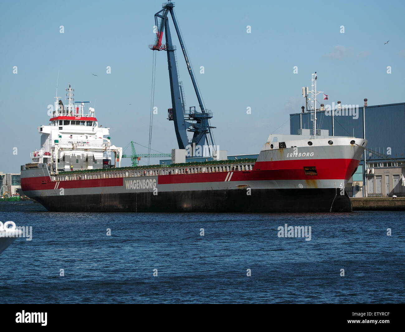 Large cargo ship loads hi-res stock photography and images - Alamy