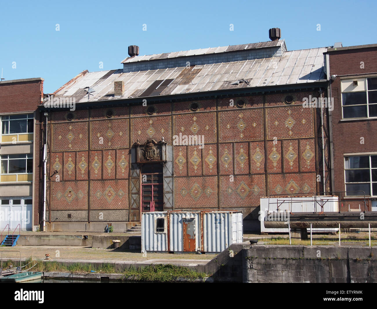 Gebouw op het Kattendijkdok, Port of Antwerp Stock Photo - Alamy