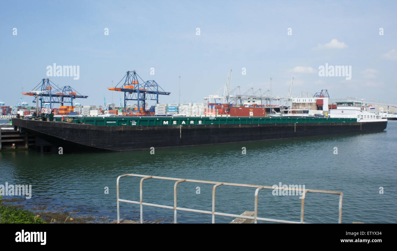 Ship cargo containers port hi-res stock photography and images - Alamy