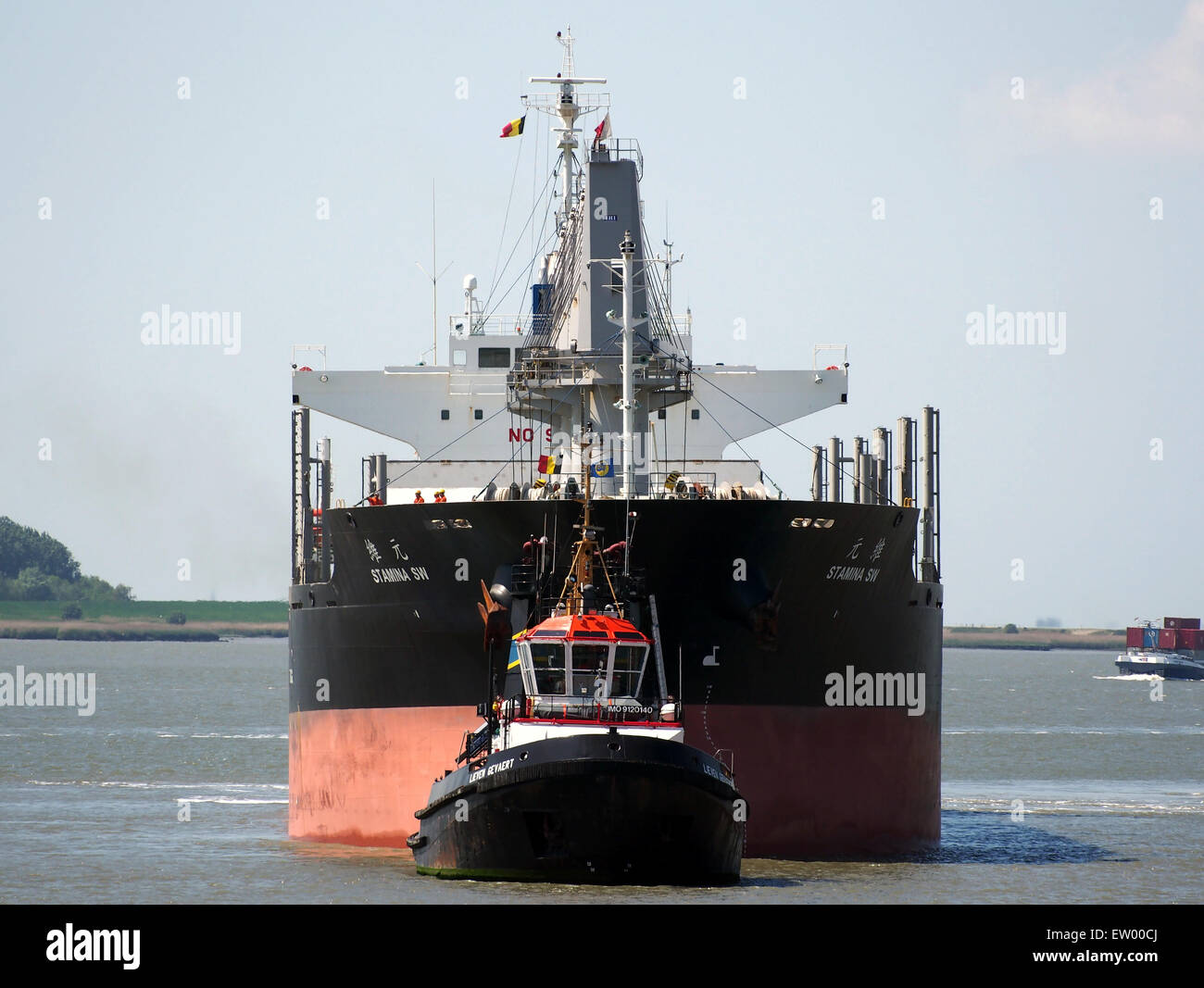 The vessels Stamina SW (IMO 9603958) and Lieven Gevaert (IMO 9120140 ...