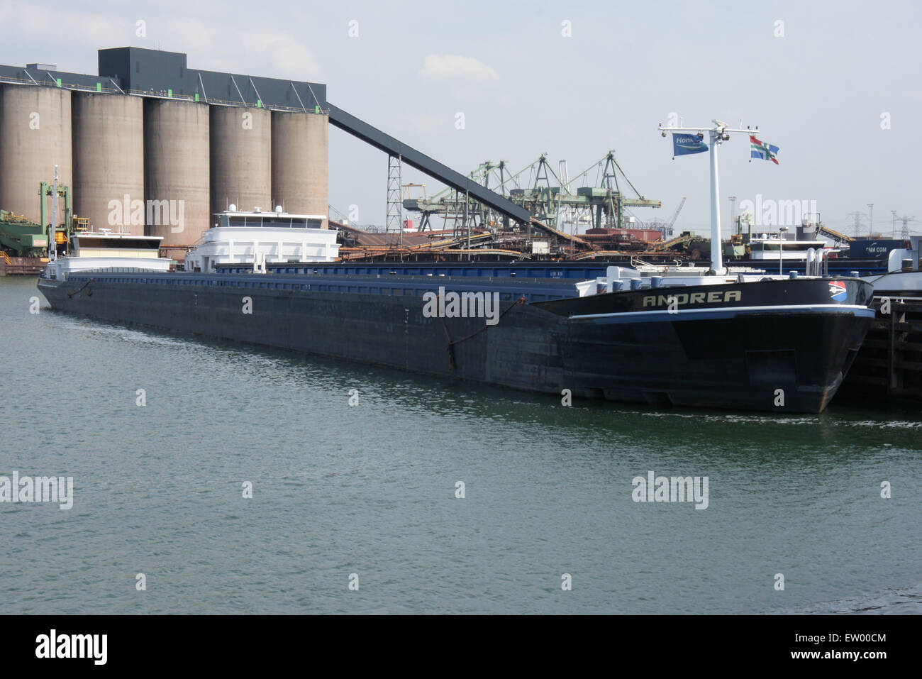 View operation international container hi-res stock photography and ...