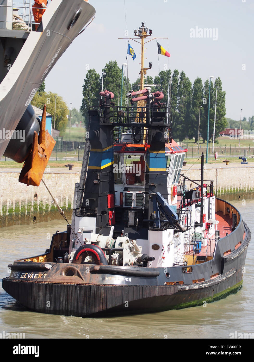 The vessels Stamina SW (IMO 9603958) and Lieven Gevaert (IMO 9120140 ...