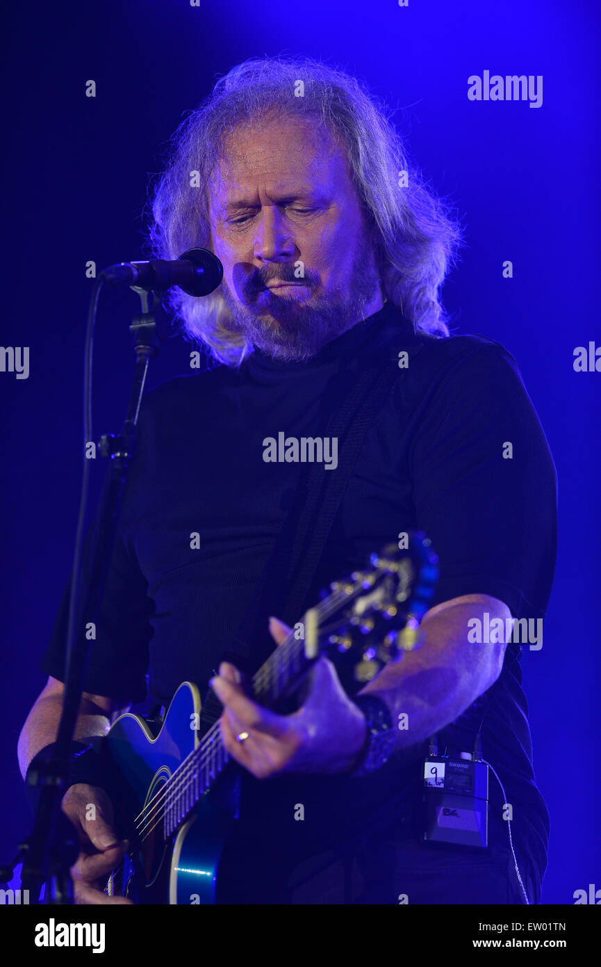 Hard Rock Rising Miami Beach centennial concert Featuring: Barry Gibb ...