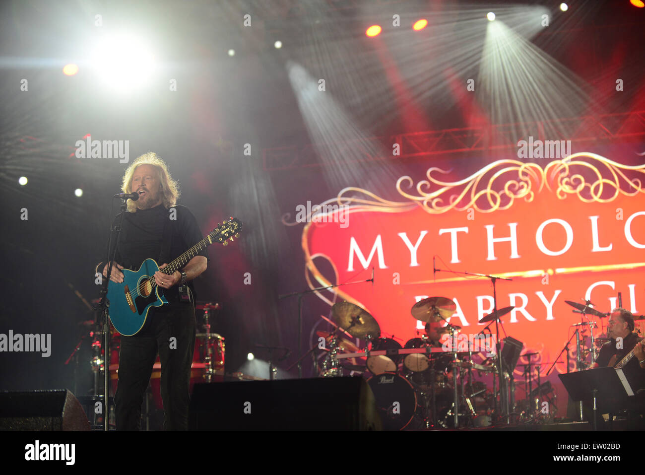 Hard Rock Rising Miami Beach centennial concert Featuring: Barry Gibb ...