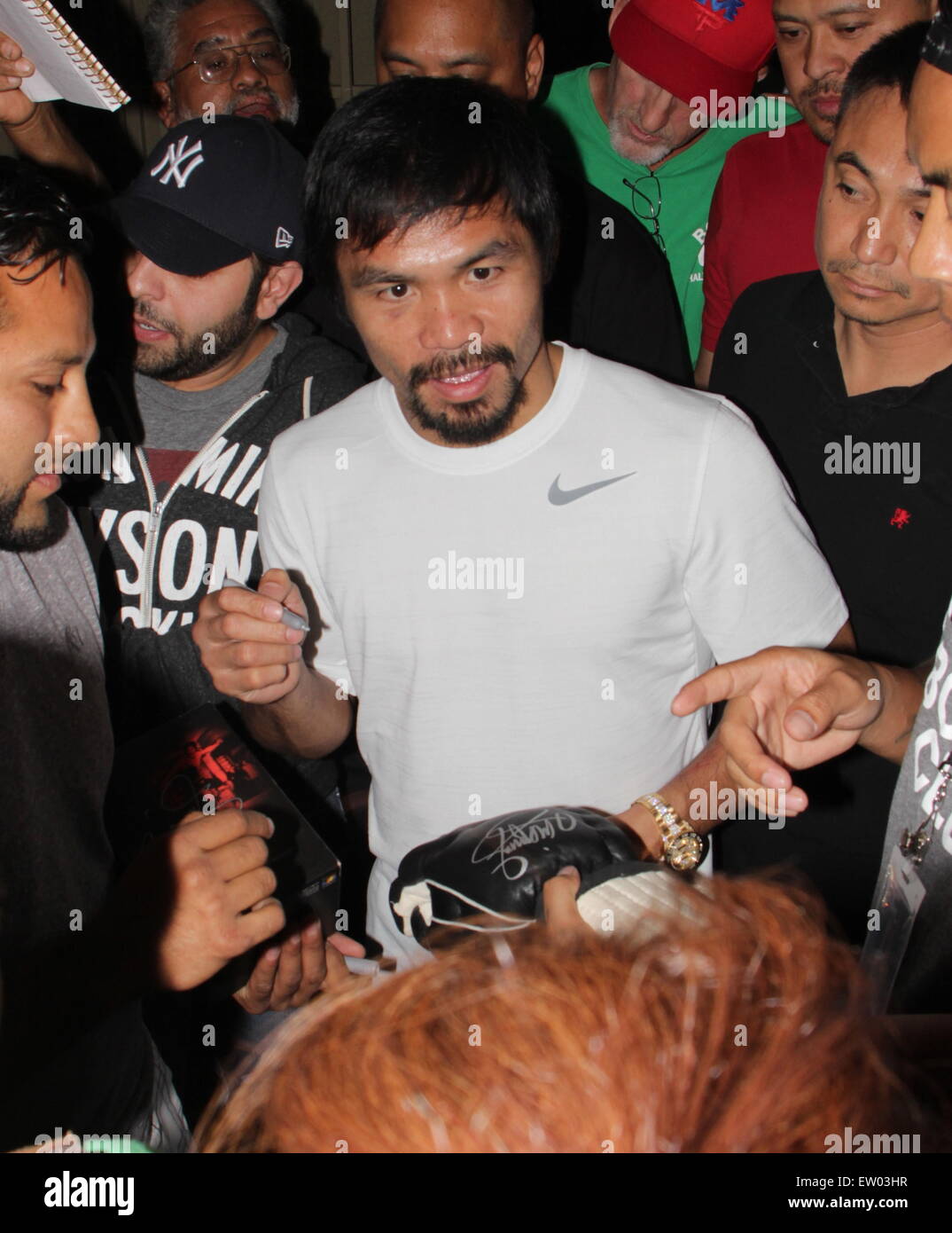 Professional boxer manny pacquiao black hi-res stock photography and ...