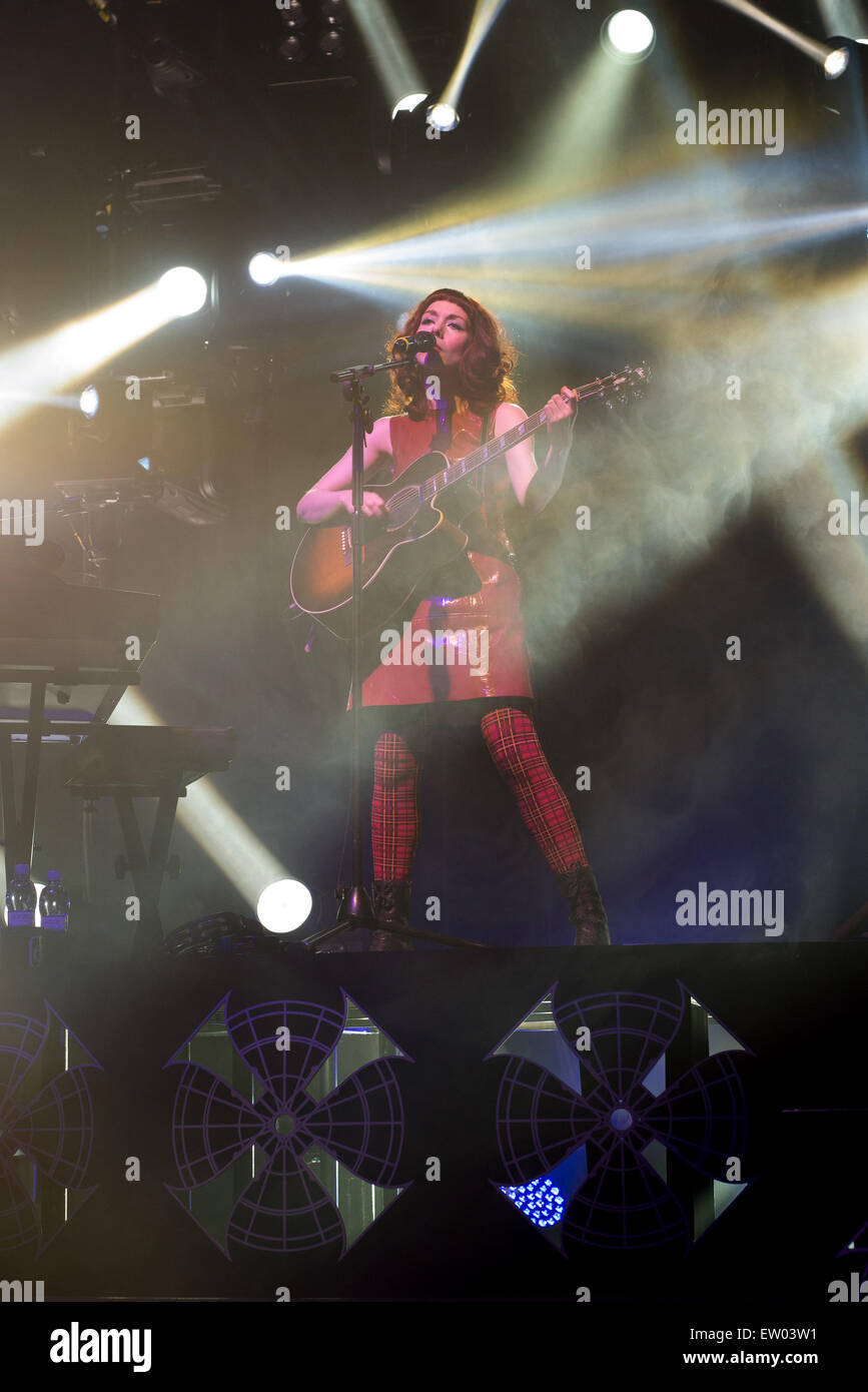 Simple Minds performing live at The Auditorium in Grimsby Featuring ...