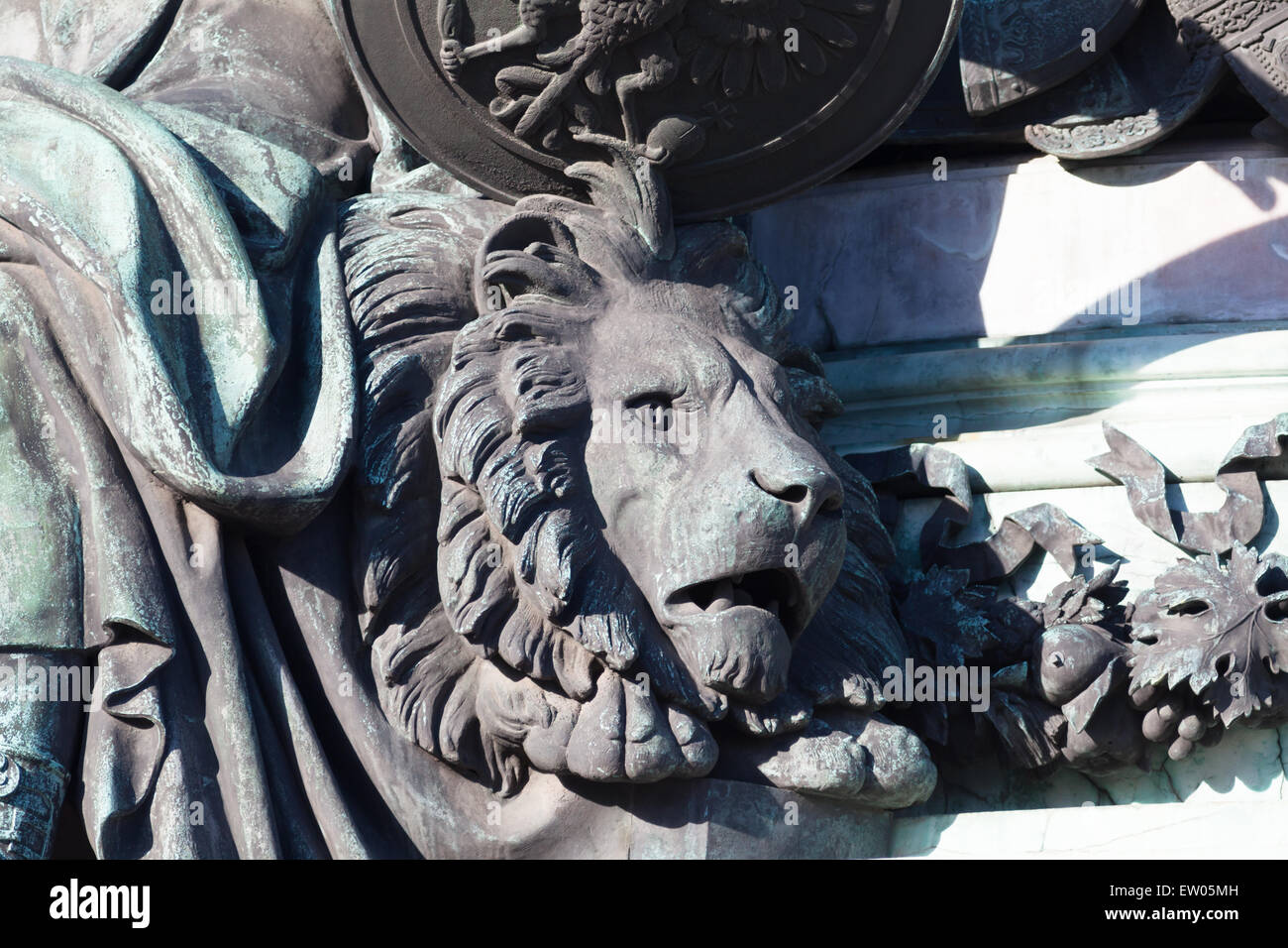 Lion fragment hi-res stock photography and images - Alamy