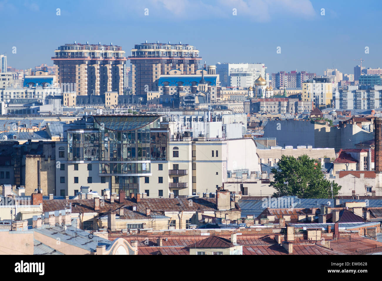 High rise building cathedral hi-res stock photography and images - Alamy