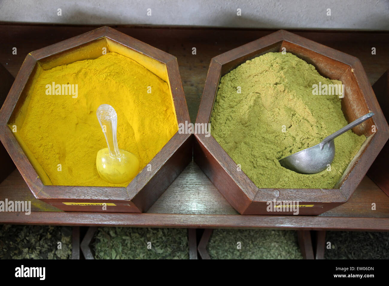 Turmeric and cumin spice in a souk Stock Photo - Alamy