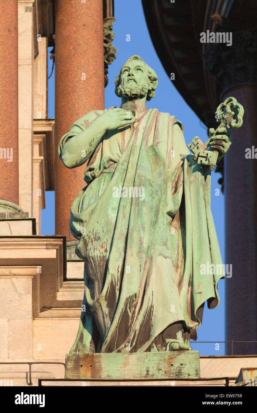 Sculpture of The Apostle Peter Stock Photo - Alamy