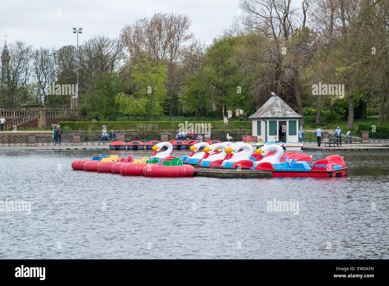 Kids boating hi-res stock photography and images - Alamy