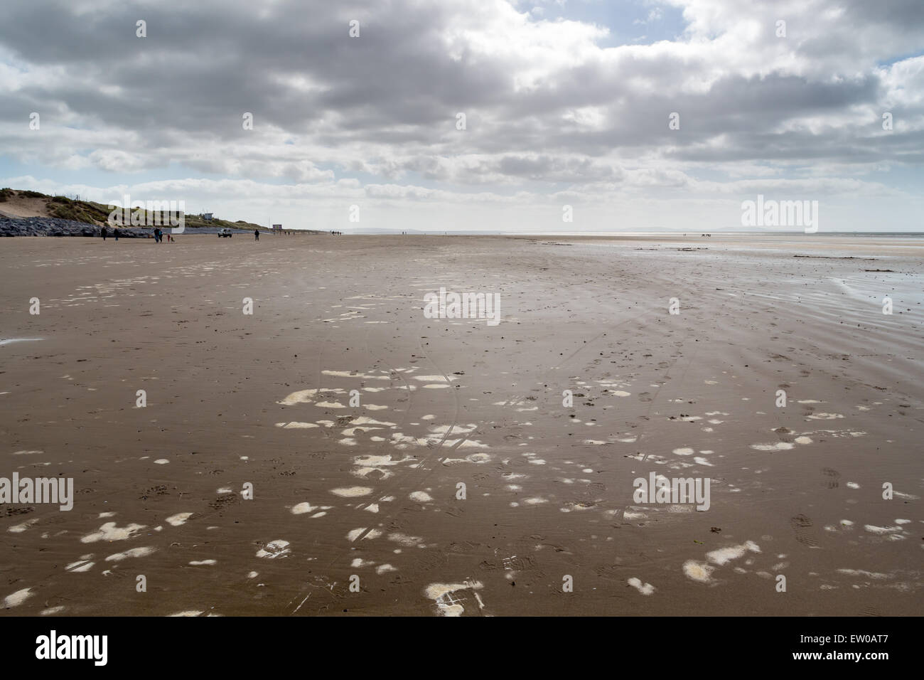 Pendine hi-res stock photography and images - Alamy