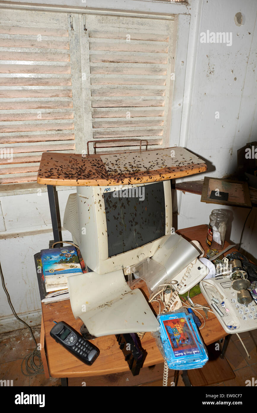 Abandoned office decay hi-res stock photography and images - Alamy