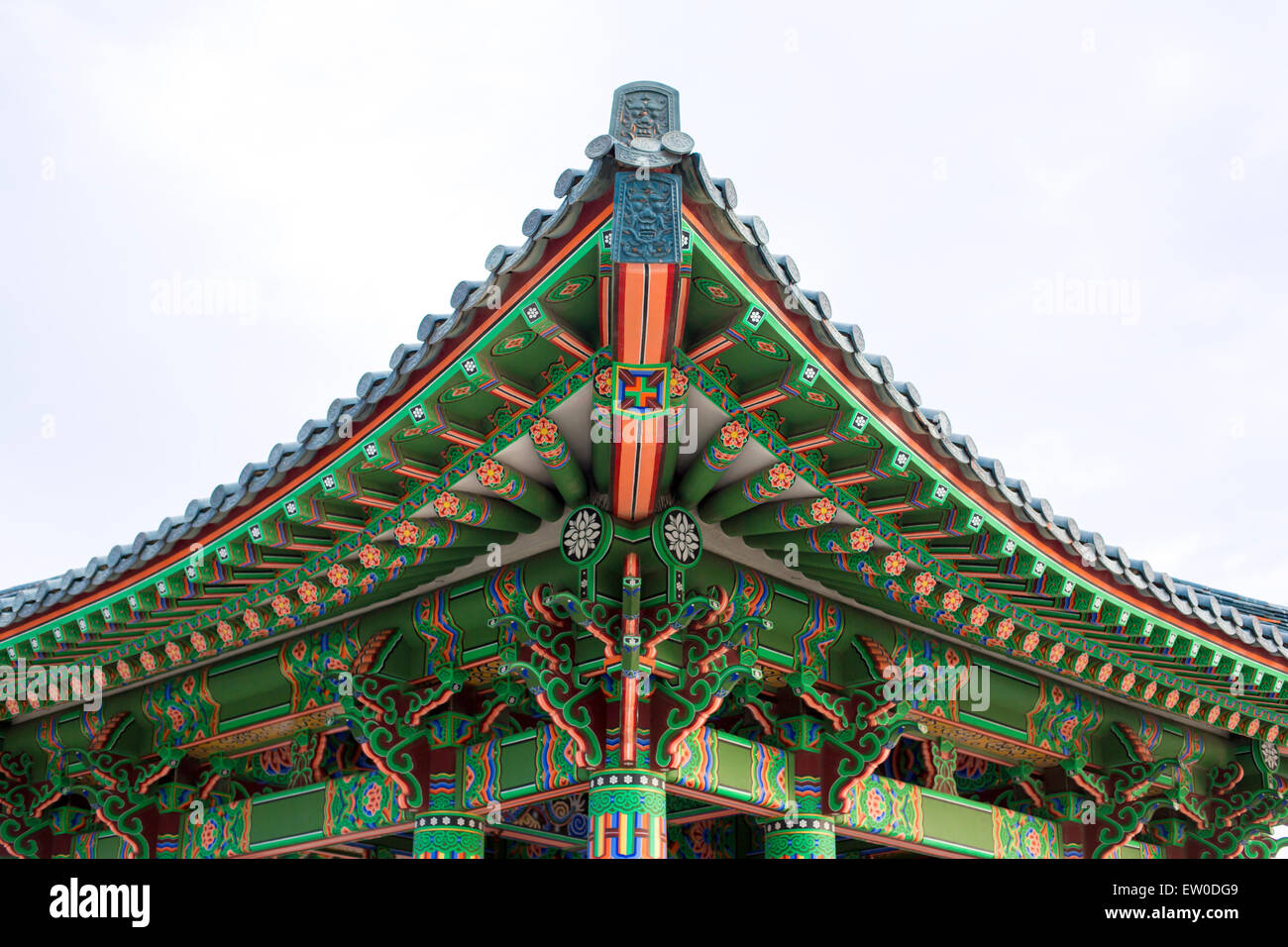 Korean temple hi-res stock photography and images - Alamy