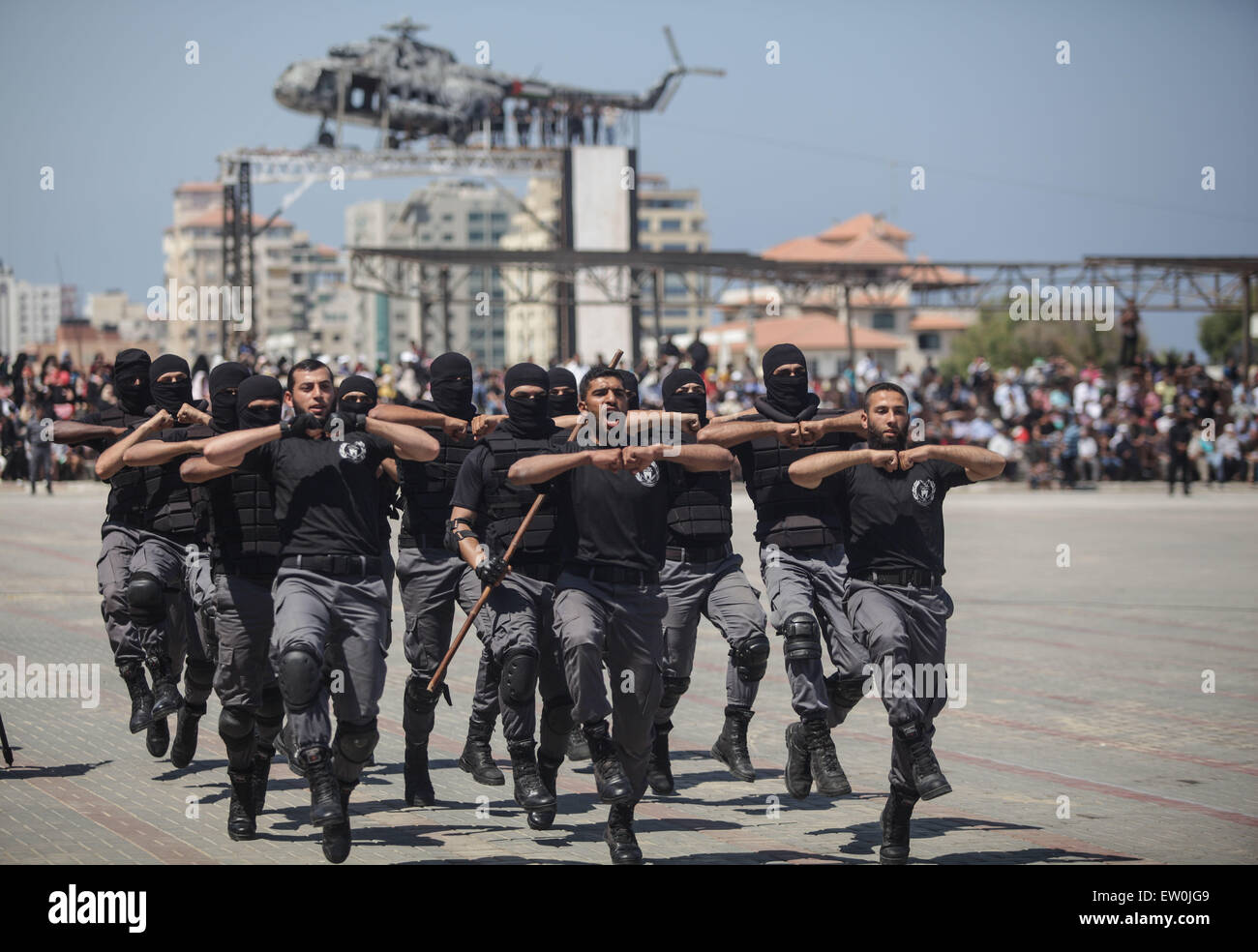 Members of palestinian security forces loyal hi-res stock photography ...