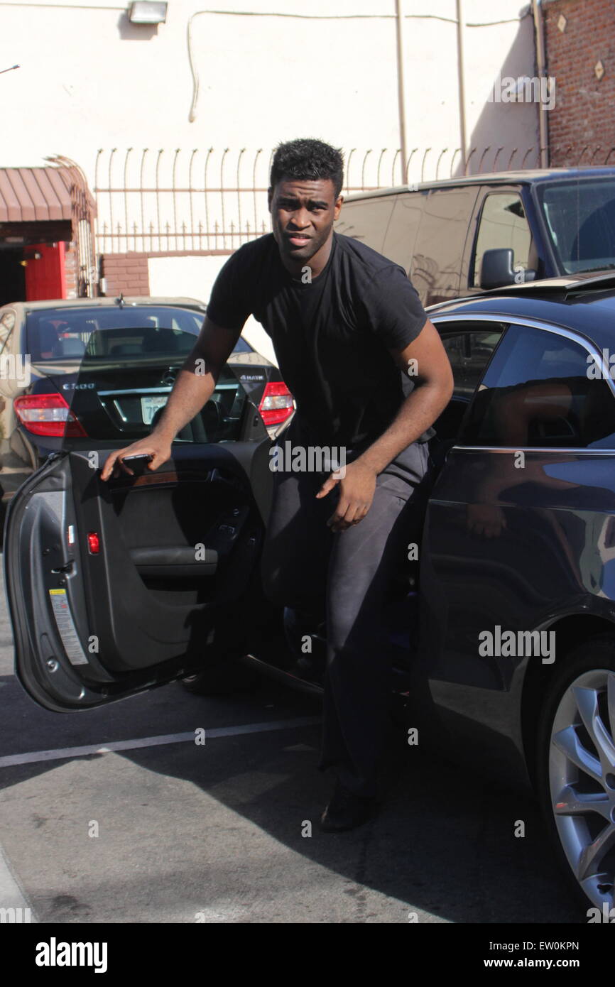 Celebrities and their dance partners arrive for 'Dancing With the Stars ...