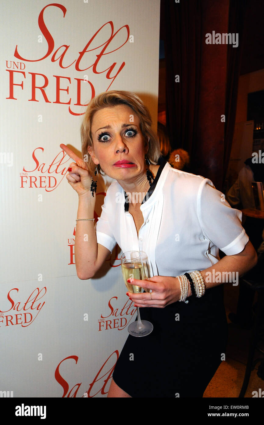 Sarah bowden hi-res stock photography and images - Alamy