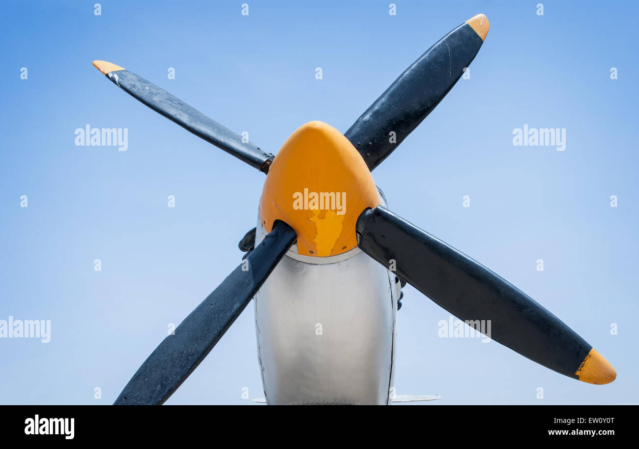 Vintage airplane propeller hi-res stock photography and images - Alamy