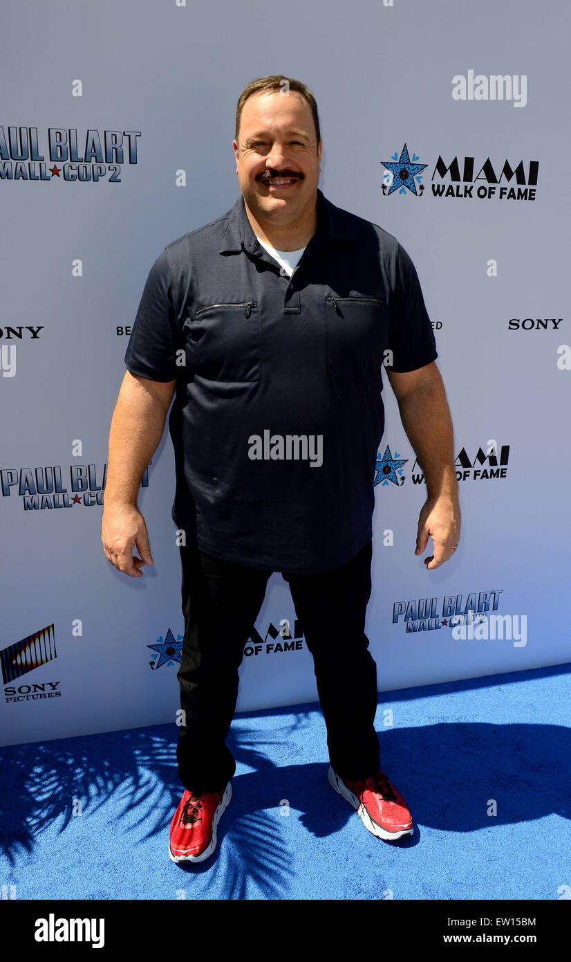 Kevin James receives star on Miami Walk of Fame at Bayside Marketplace ...