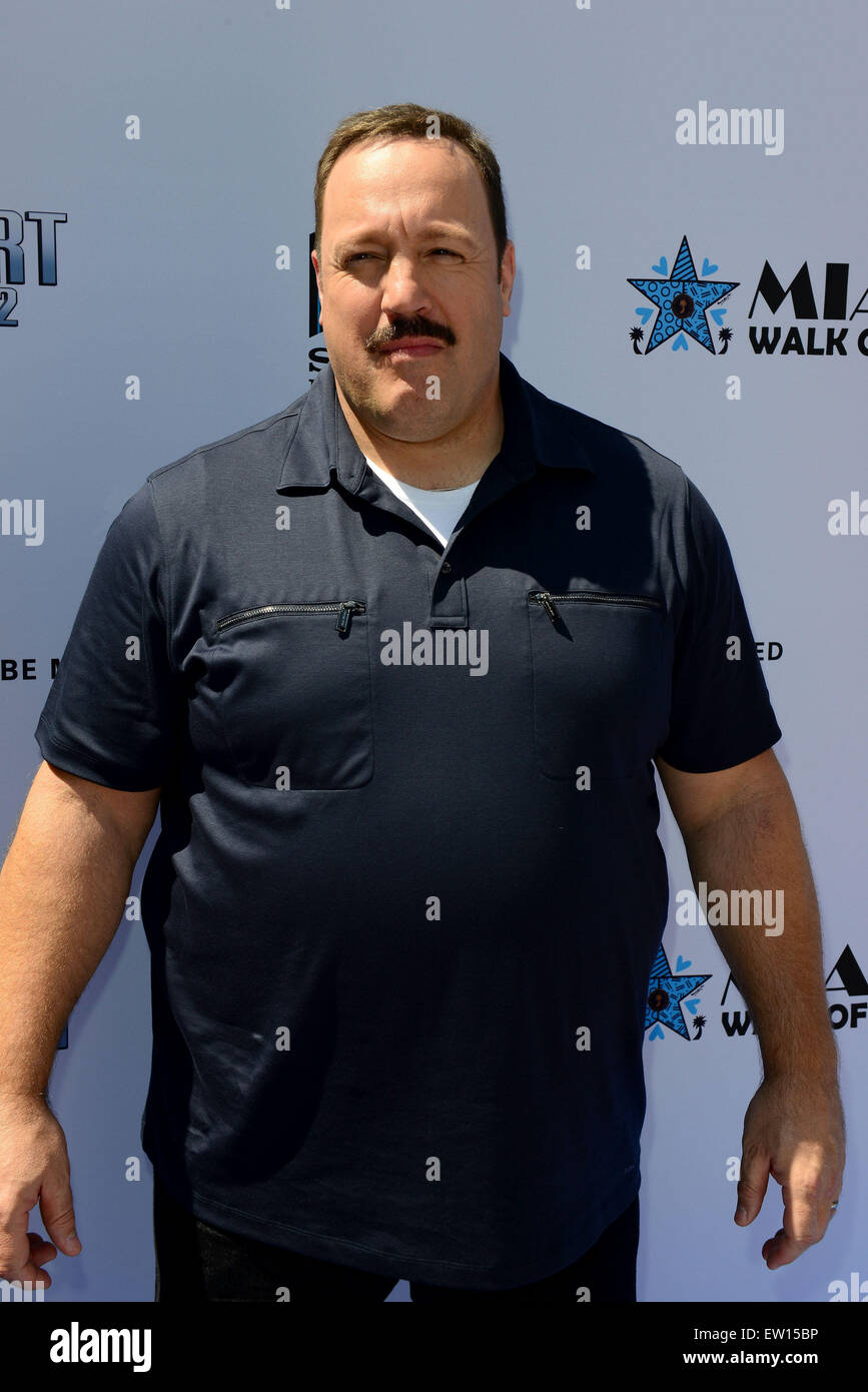 Kevin James receives star on Miami Walk of Fame at Bayside Marketplace ...