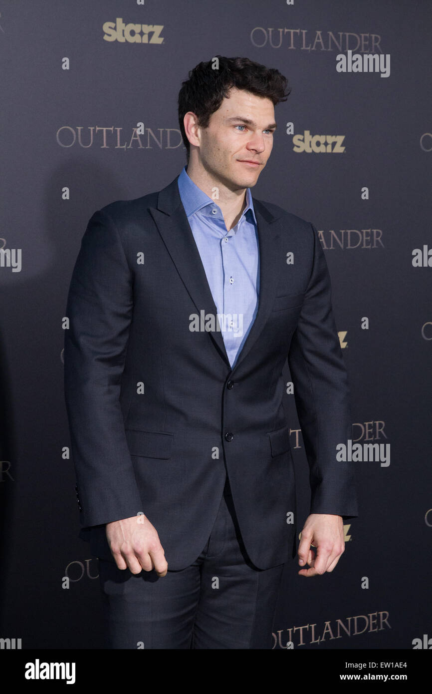 Mid-season New York premiere of 'Outlander' at Ziegfeld Theater - Red ...