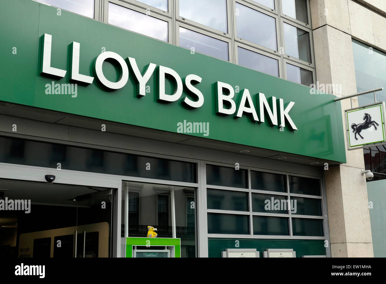 A close-up view of Lloyds bank in central London Stock Photo - Alamy