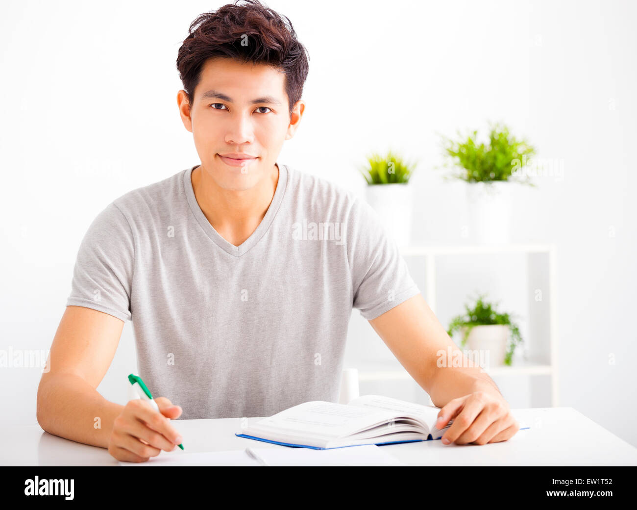 Relaxed study hi-res stock photography and images - Alamy