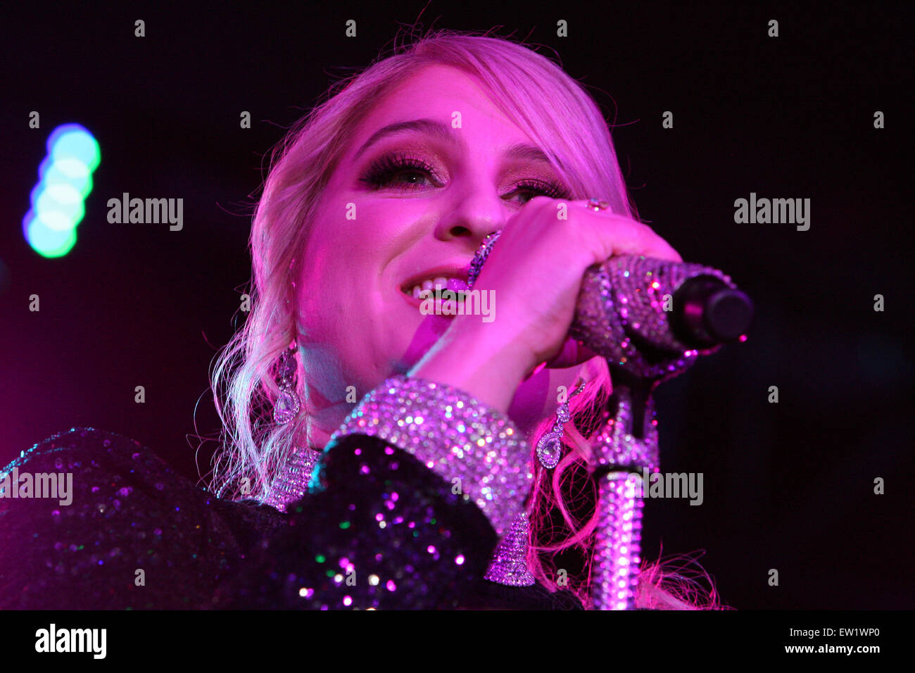 Club Skirts presents The Dinah Shore Weekend 2015 Pool Party - Day 2 ...