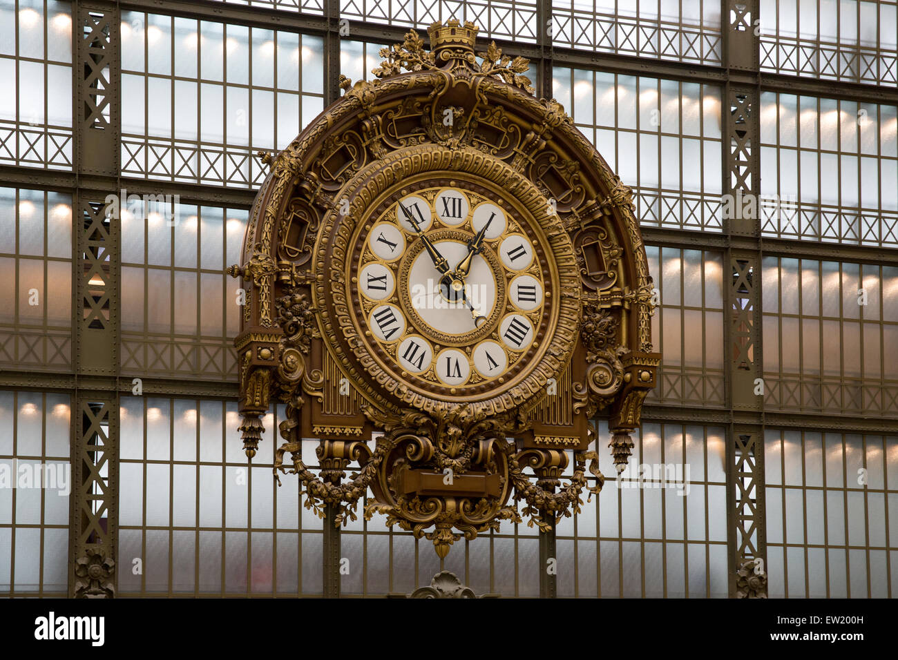 Gilded baroque clock in the main hall of the Musee d'Orsay, Paris ...